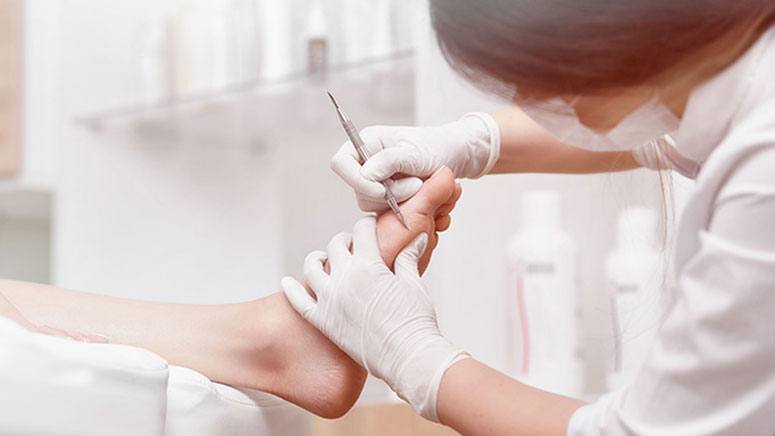 Fish Pedicure: Safety, Benefits, Risks, and Ethics – Page 5 – Entirely ...