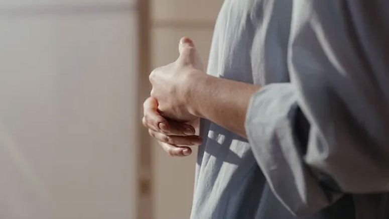 The MS Hug: Symptoms, Triggers, Treatments & More – Page 4 – Entirely ...