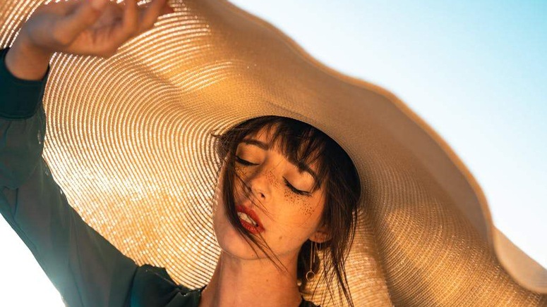 Sun Bleaching Hair: Do’s and Don’ts – Page 5 – Entirely Health