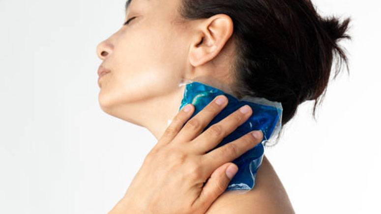 12 Home Remedies and Treatments for A Stiff Neck – Page 4 – Entirely Health