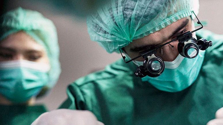 Schwannoma (Neurilemoma): What It Is, Causes, Symptoms & Treatment ...